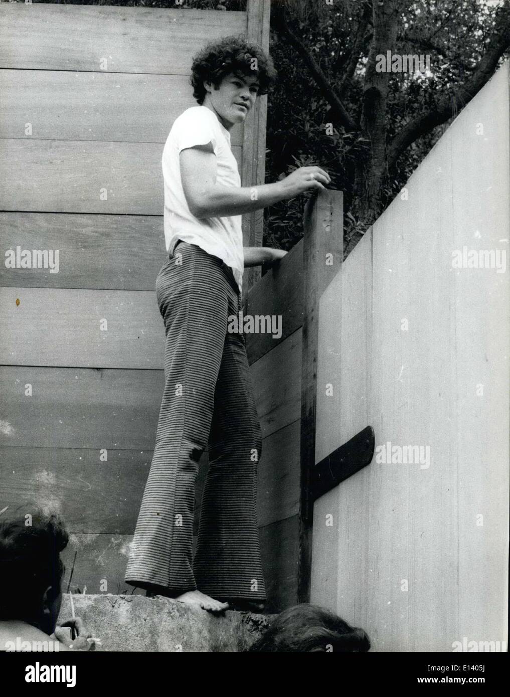 Stands high hi-res stock photography and images - Alamy