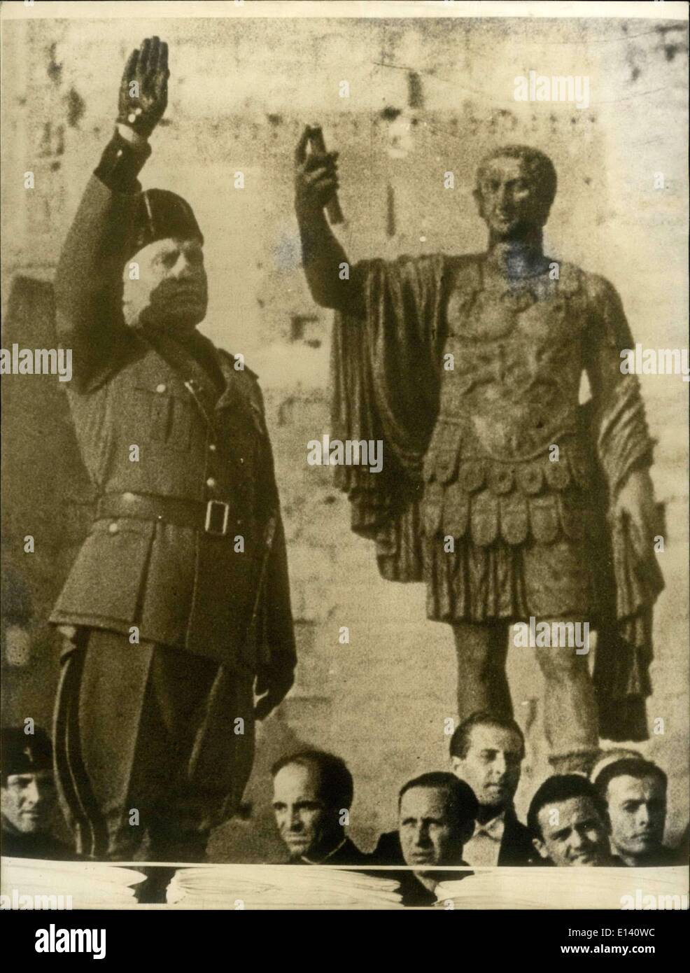 Mussolini black and white hi-res stock photography and images - Alamy