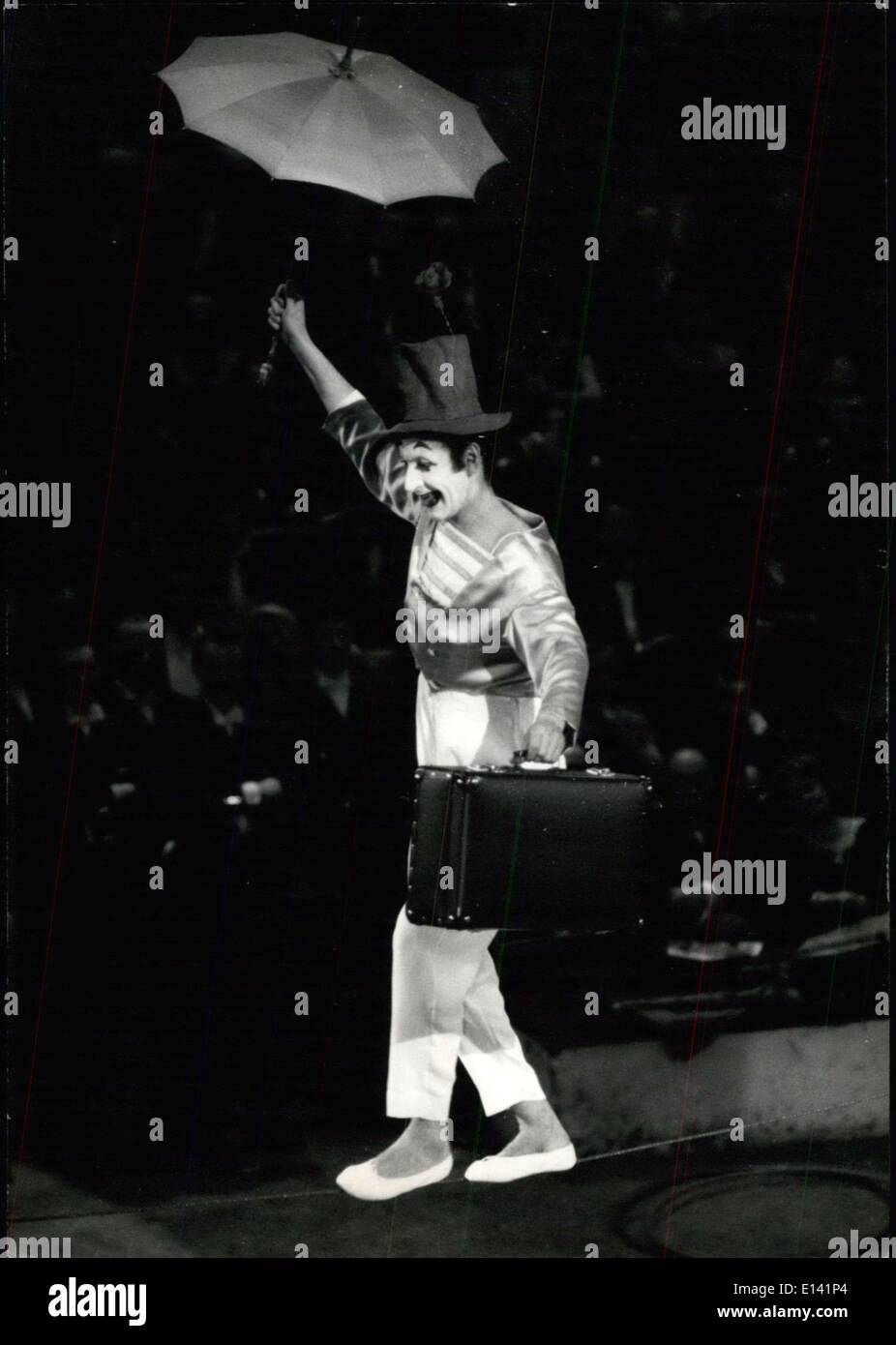 Famous mime artists hi-res stock photography and images - Alamy