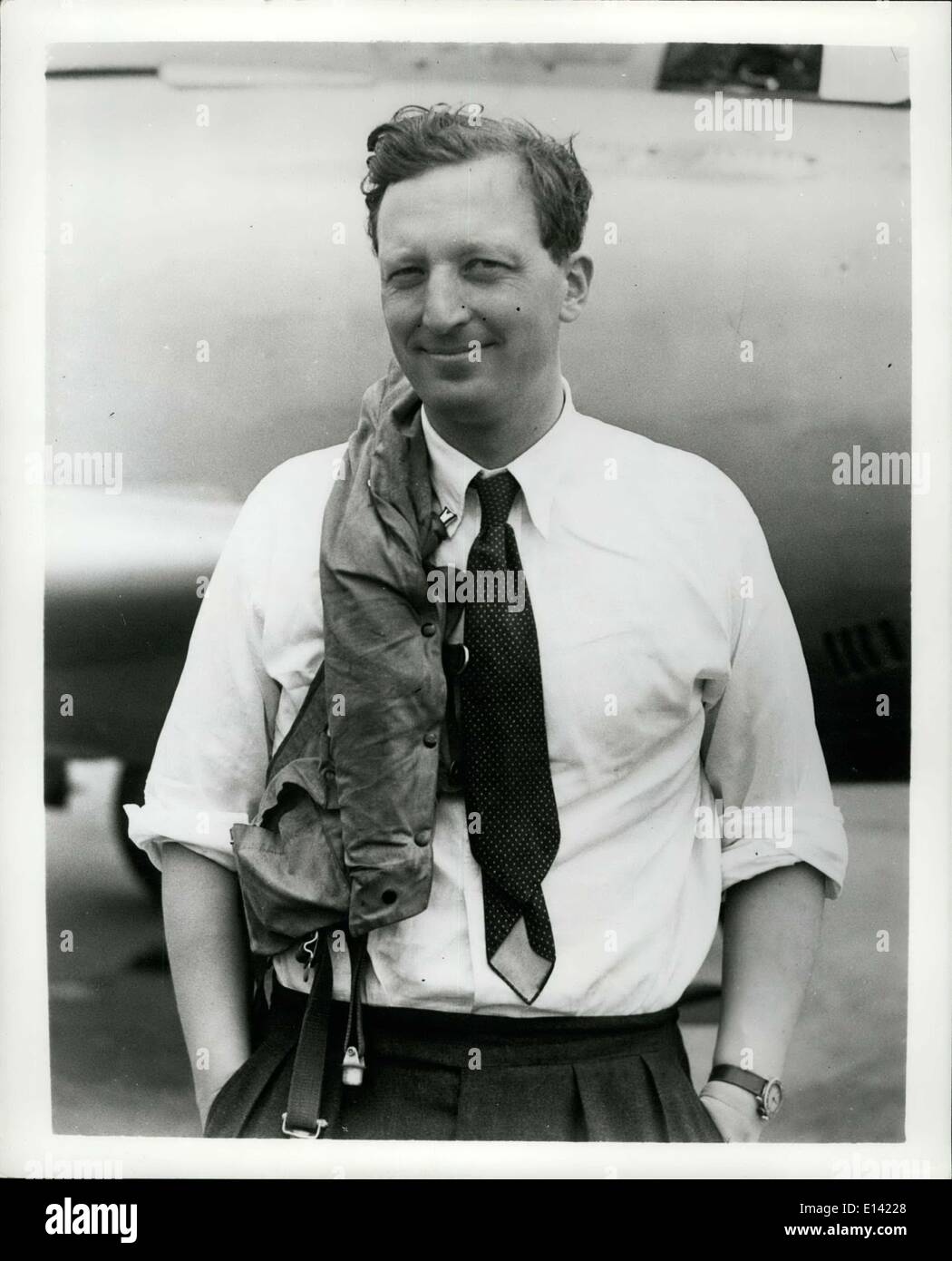 33 years old chief test pilot vickers armstrong hi-res stock ...