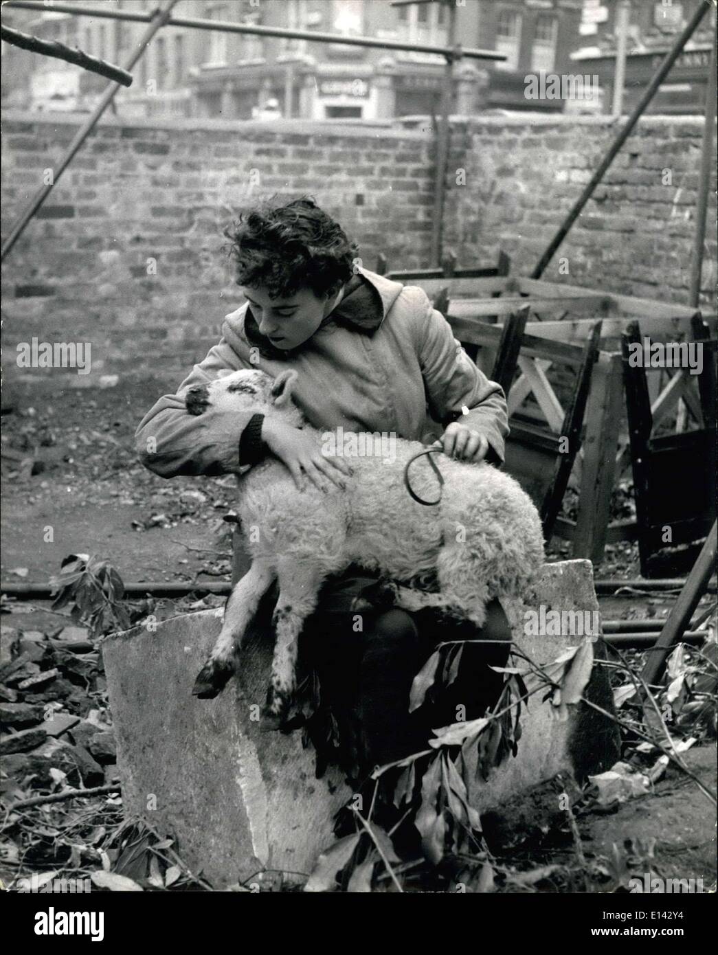 Sacrificial lamb hi-res stock photography and images - Alamy