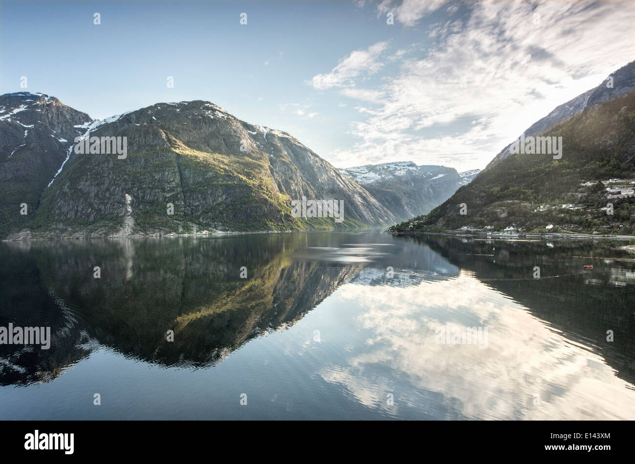 Eidfjord hi-res stock photography and images - Alamy