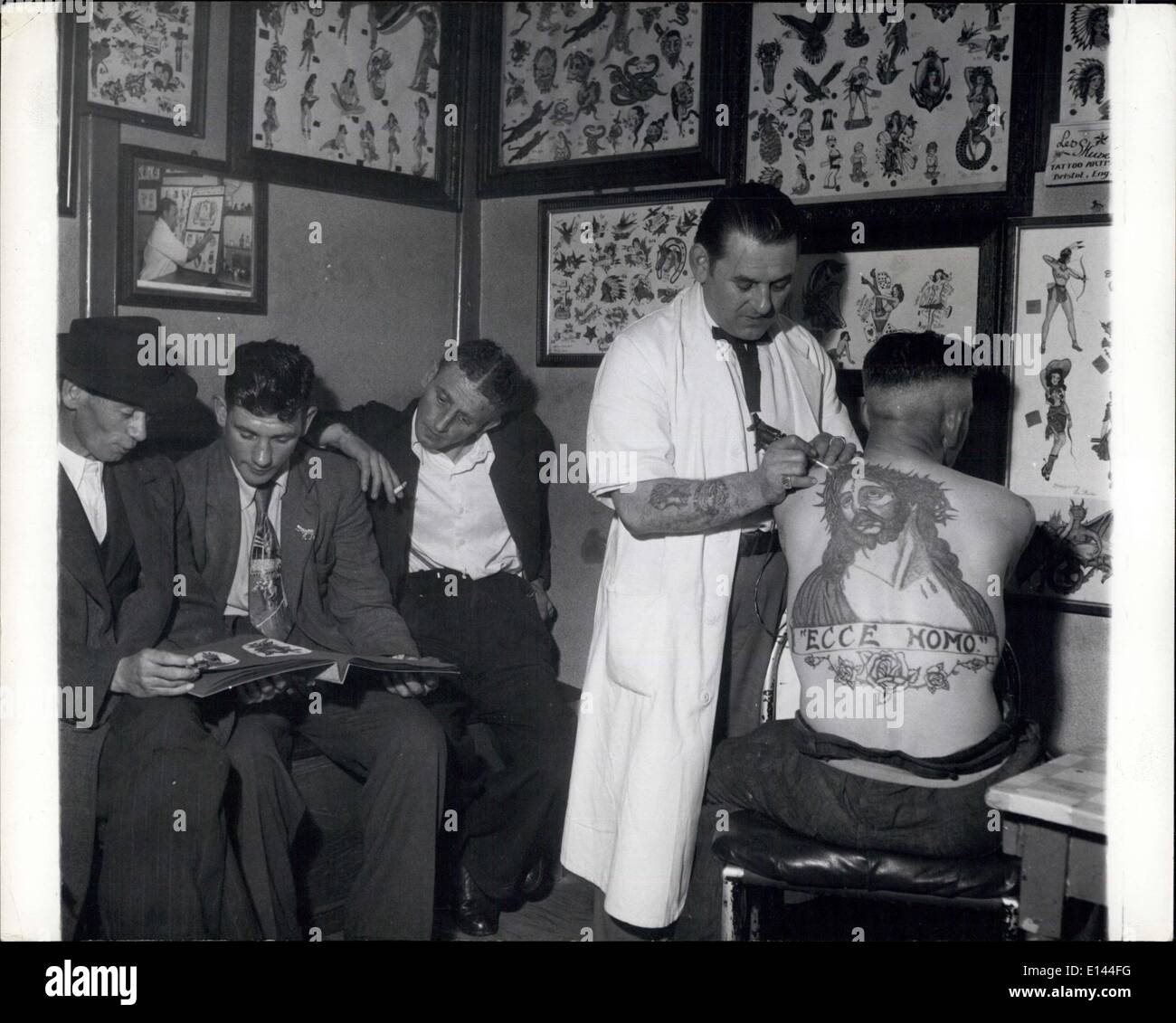 Apr. 04, 2012 - Tattooed Men Form Their Own Club: Les Skuse at work in ...