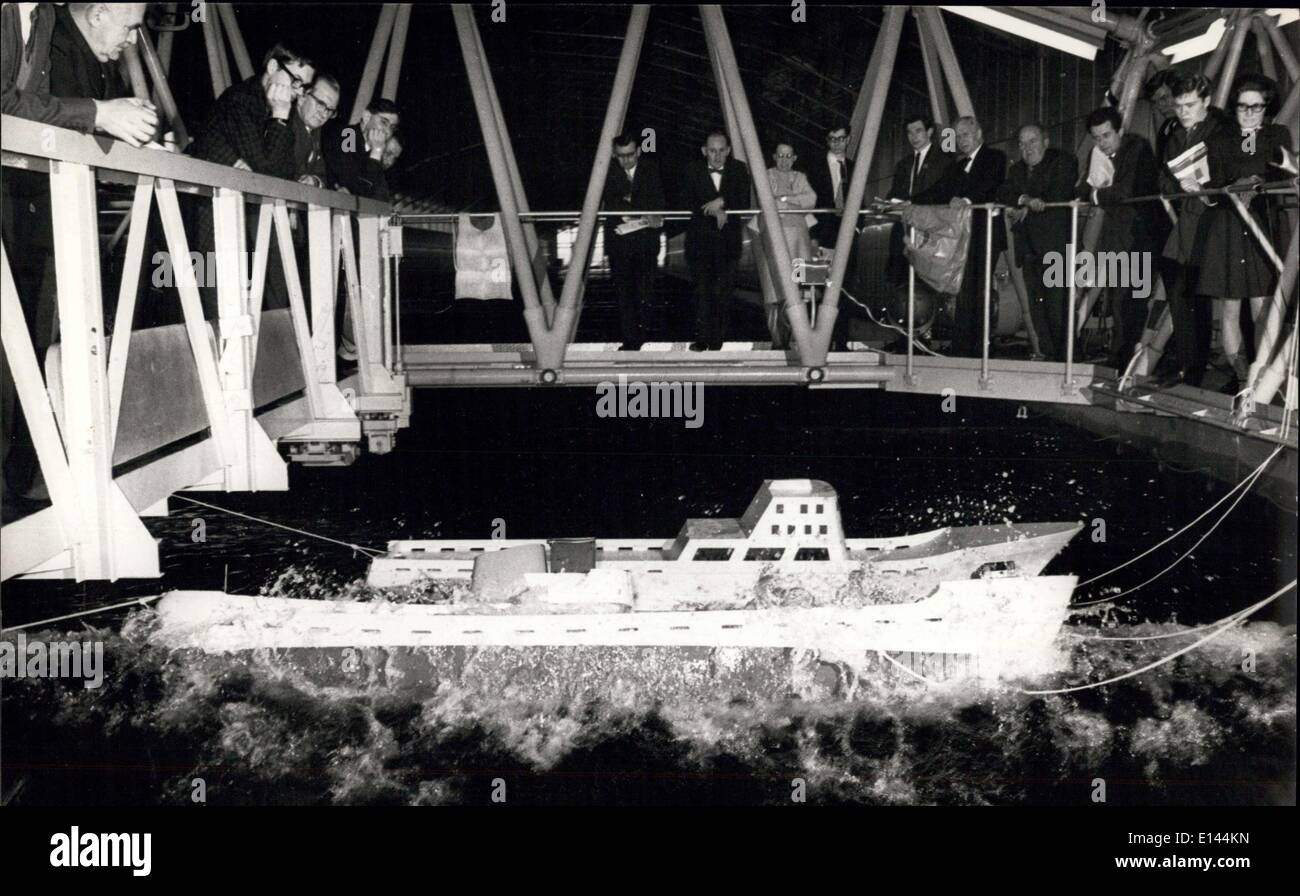 180 feet long hi-res stock photography and images - Alamy