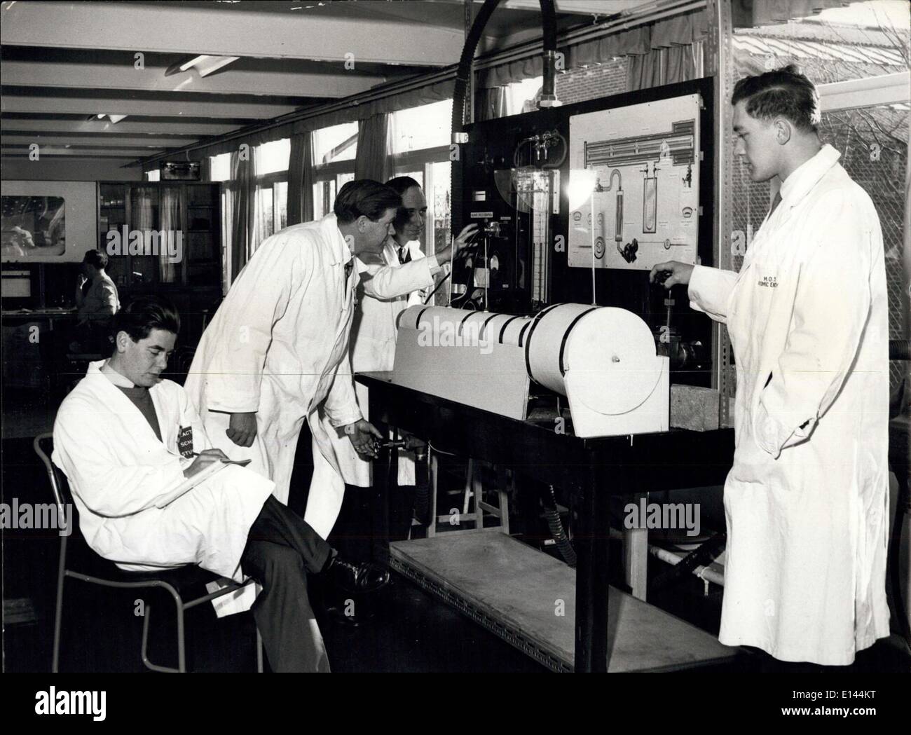 Students from many countries industries attend reactor school a a hi ...