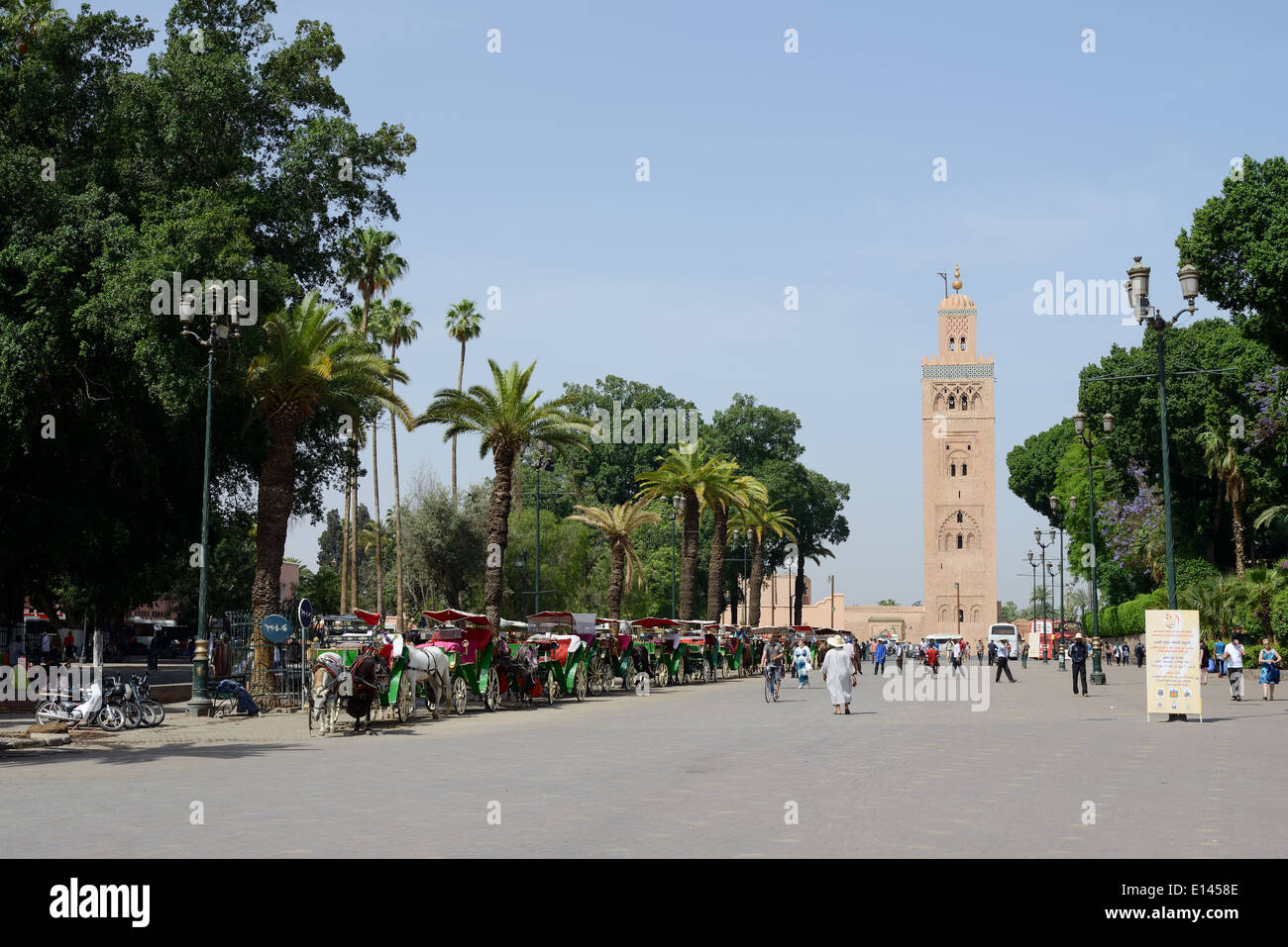 Marrakesh street scene hi-res stock photography and images - Alamy
