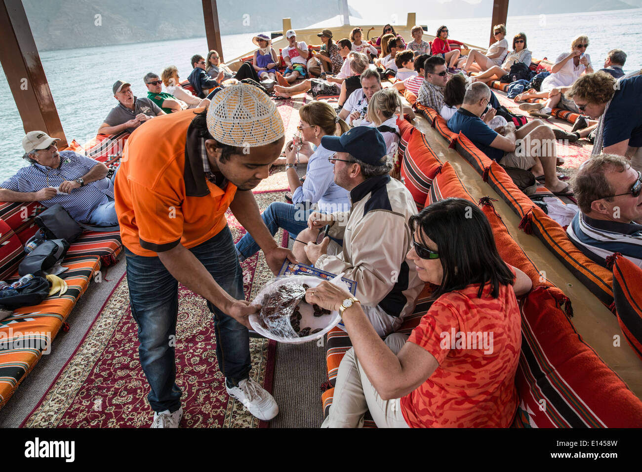 Food serving vessel hi-res stock photography and images - Alamy