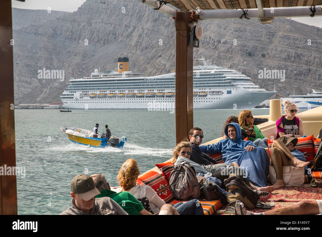 Oman, Khasab, Harbor, Iranian smugglers bringing goods back to Iran ...