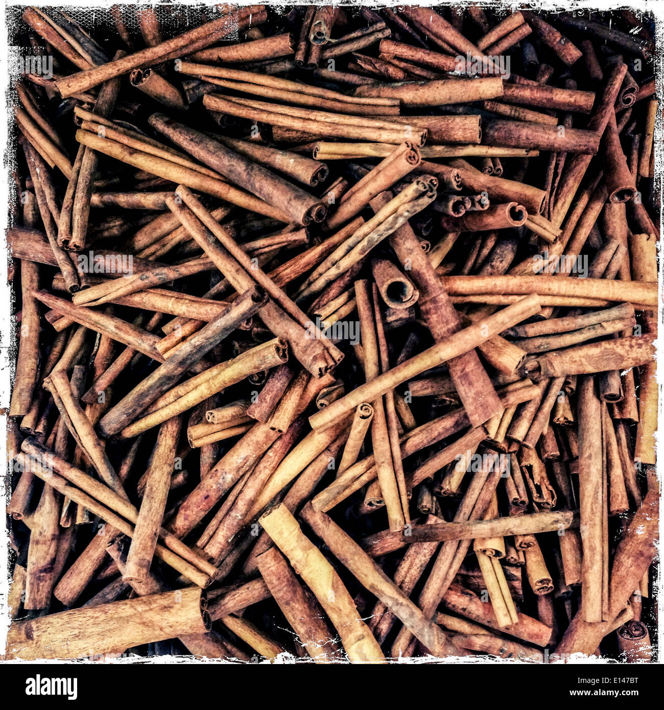 Cinnamon production hi-res stock photography and images - Alamy