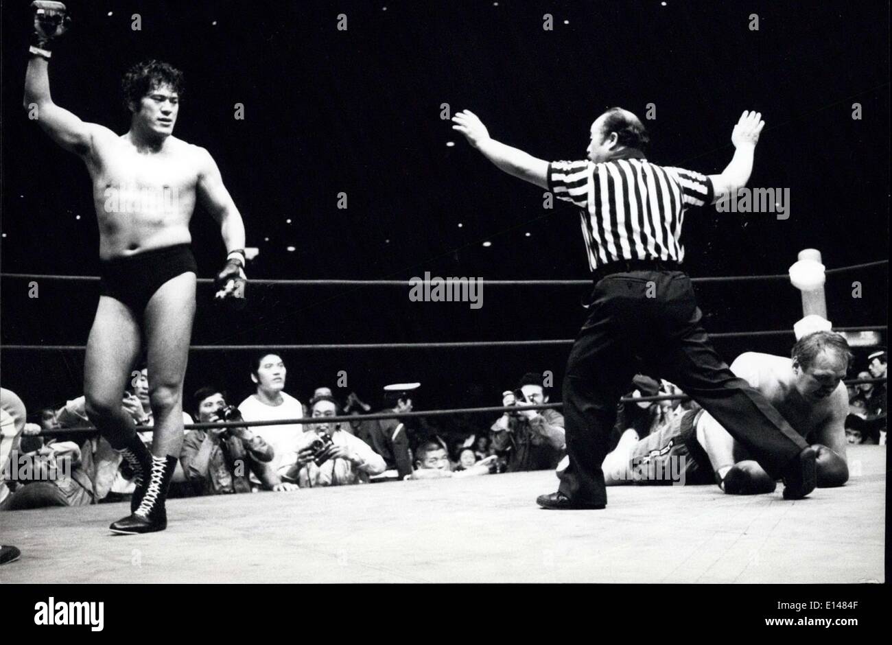 Chuck wepner hi-res stock photography and images - Alamy