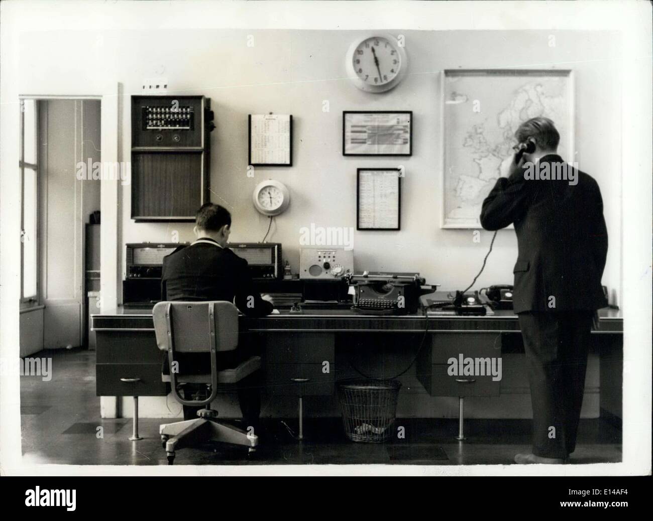 Police communications hi-res stock photography and images - Alamy