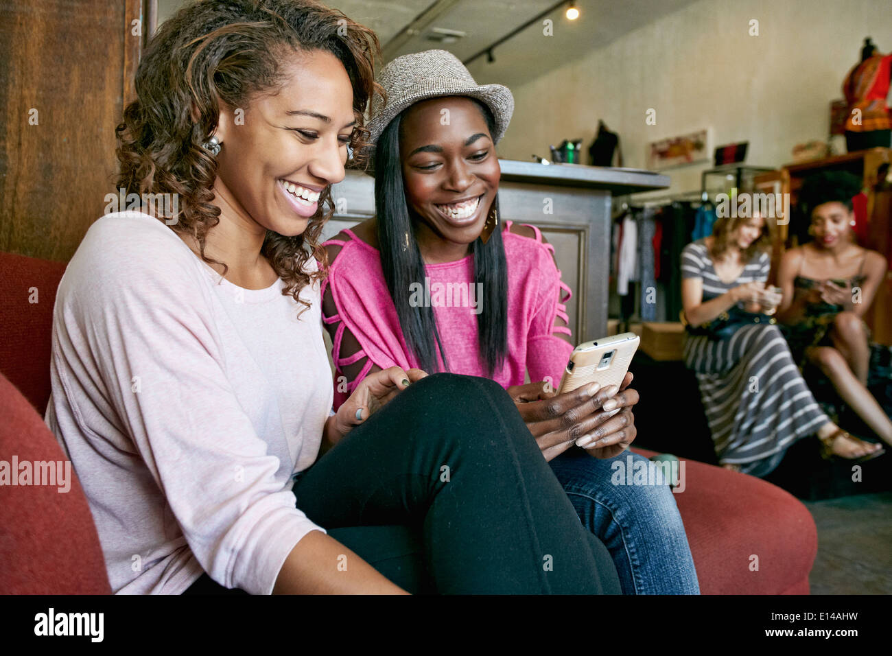 Cellular store hi-res stock photography and images - Alamy