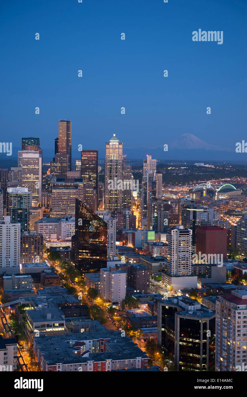 Seattle skyline night hi-res stock photography and images - Alamy