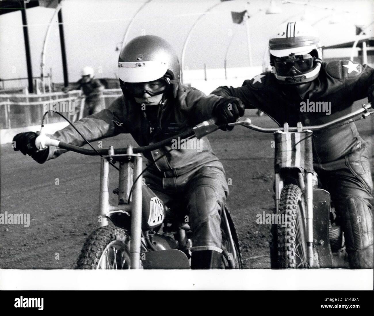Speedway track hi-res stock photography and images - Alamy
