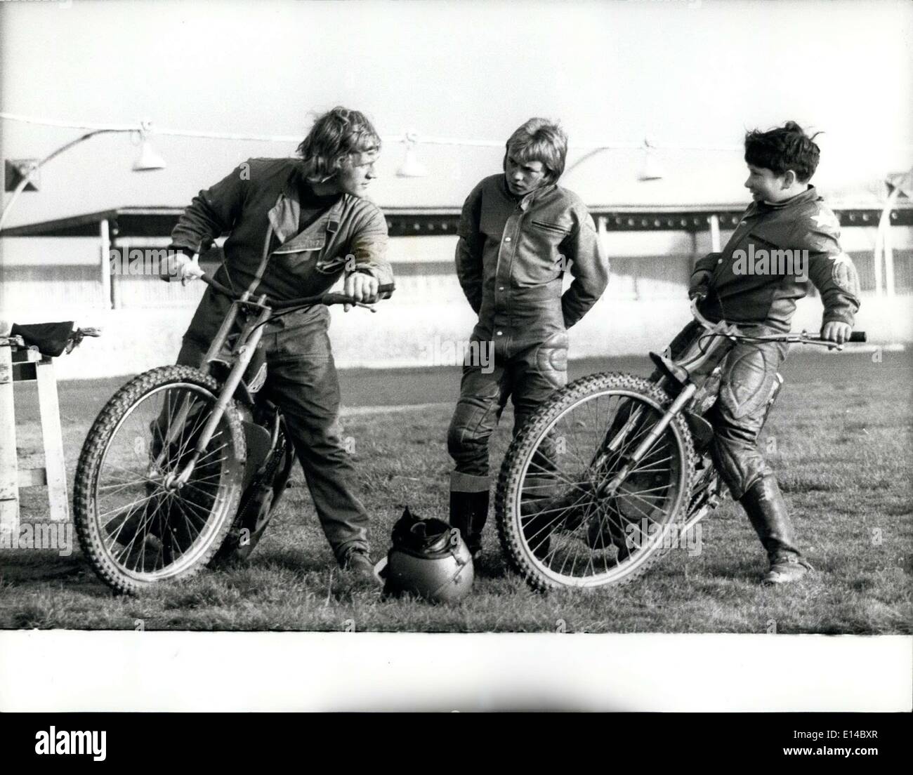Apr. 17, 2012 - Terry Betts left chats with Carl Crane and Ian Harvey ...