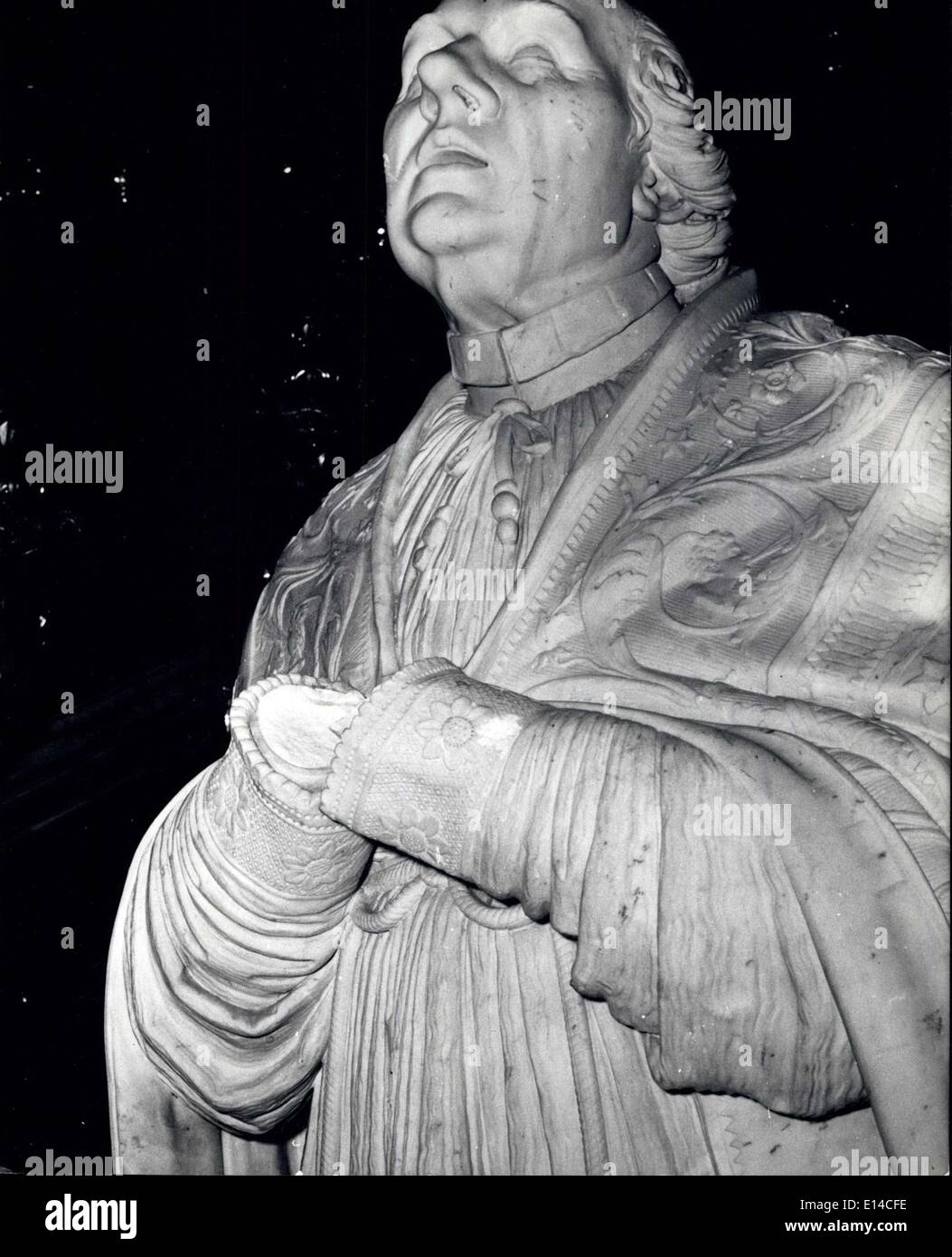 Apr. 17, 2012 - The statue of the Pope Pius VI was damaged by a young ...