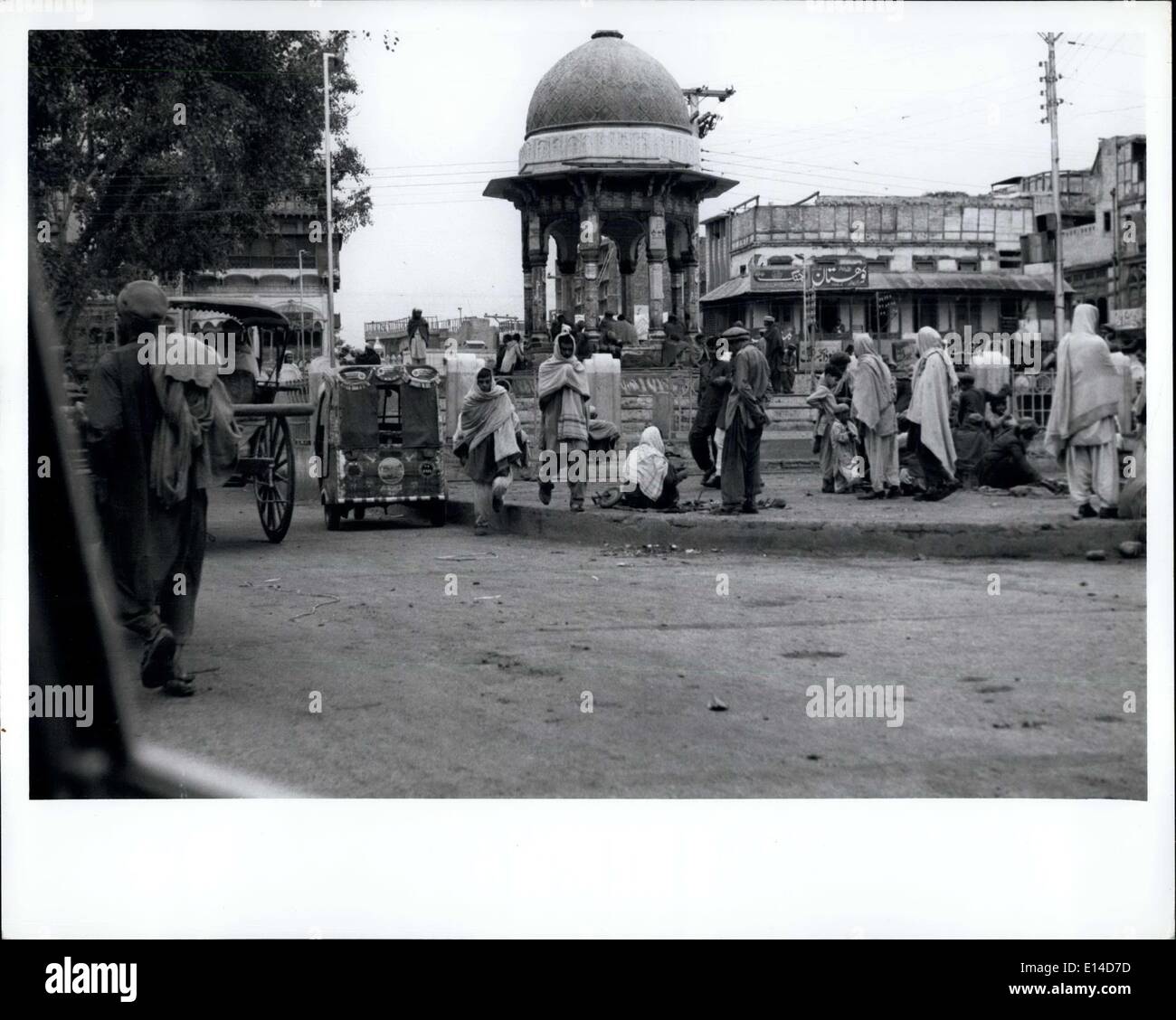 2012 pakistan sheet scene in peshawar hi-res stock photography and ...