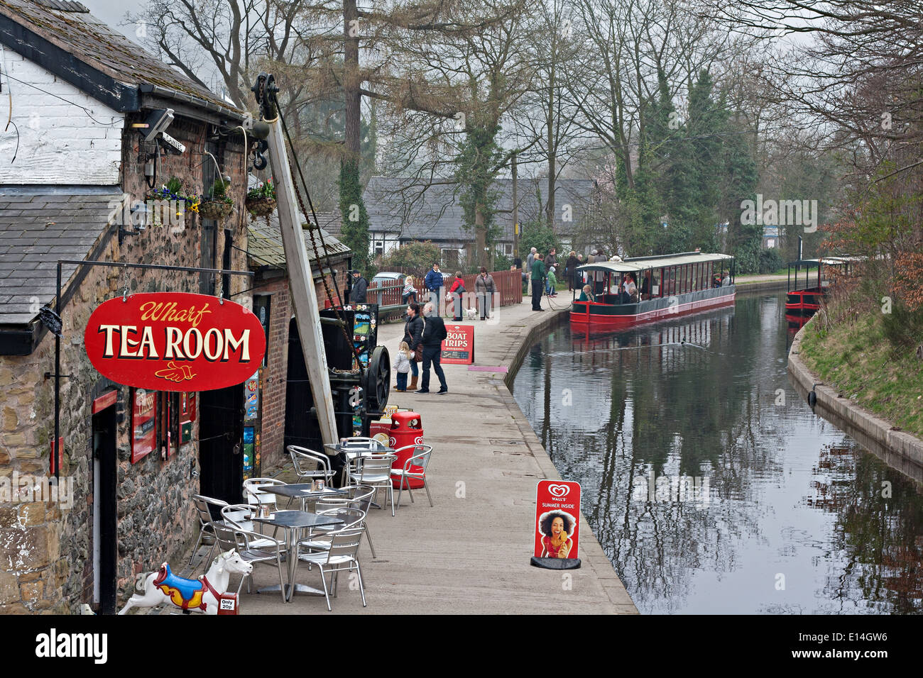 Llangollen wharf hi-res stock photography and images - Alamy