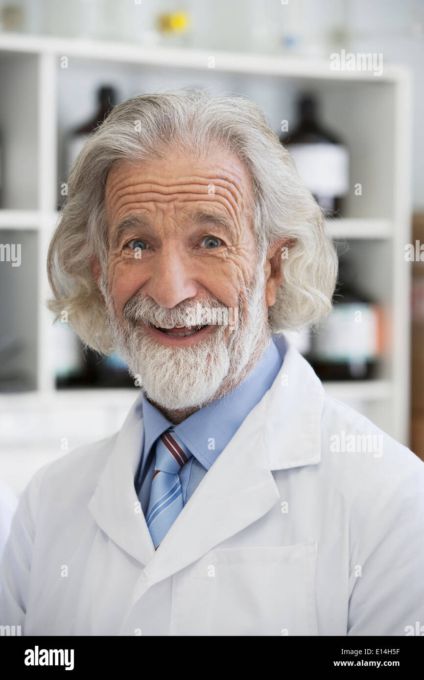 Happy smile portrait scientist hi-res stock photography and images - Alamy
