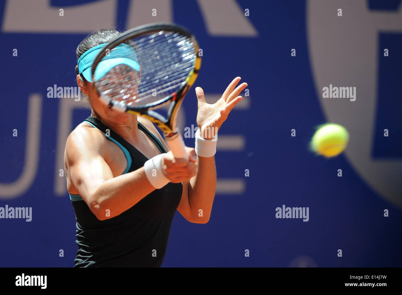 Forehand smash hi-res stock photography and images - Alamy