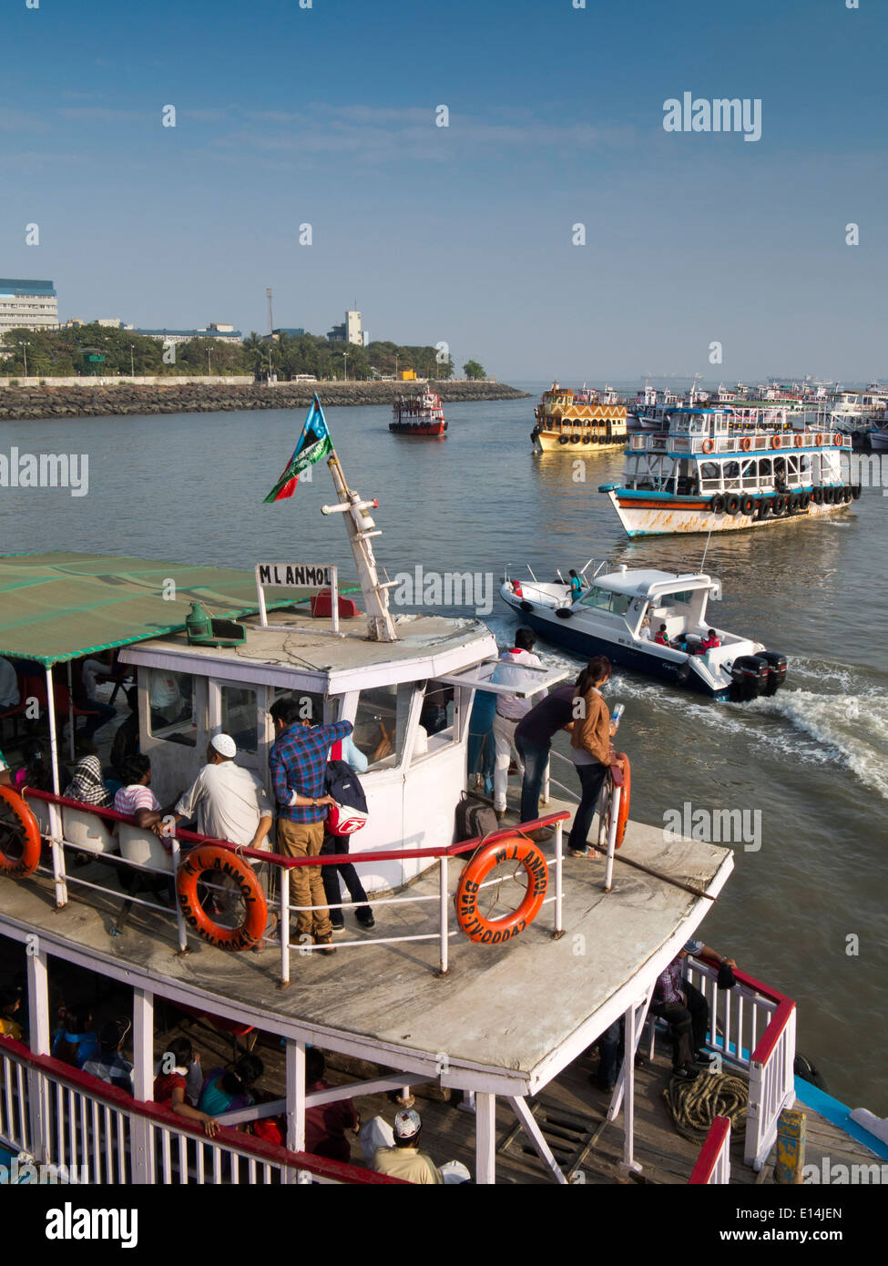 India passenger boat elephanta island hi-res stock photography and ...