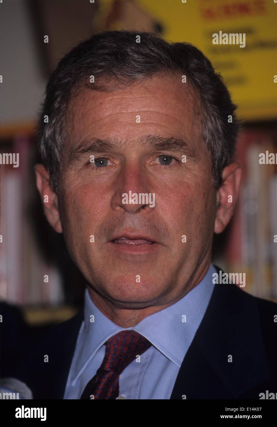GEORGE W BUSH visit to blessed Virgin Mary Catholic School in Phil ...