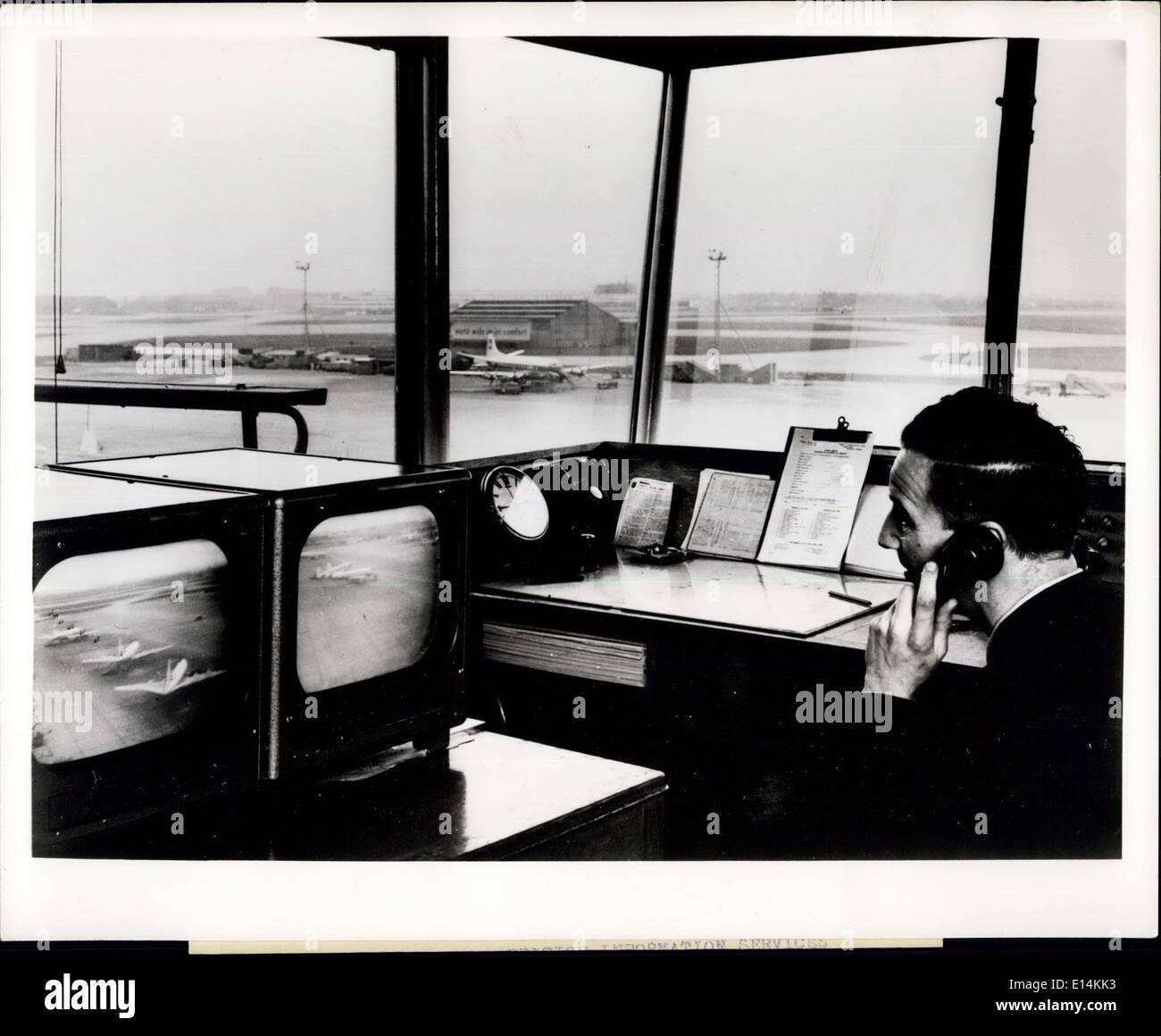 Marshalling airport hi-res stock photography and images - Alamy