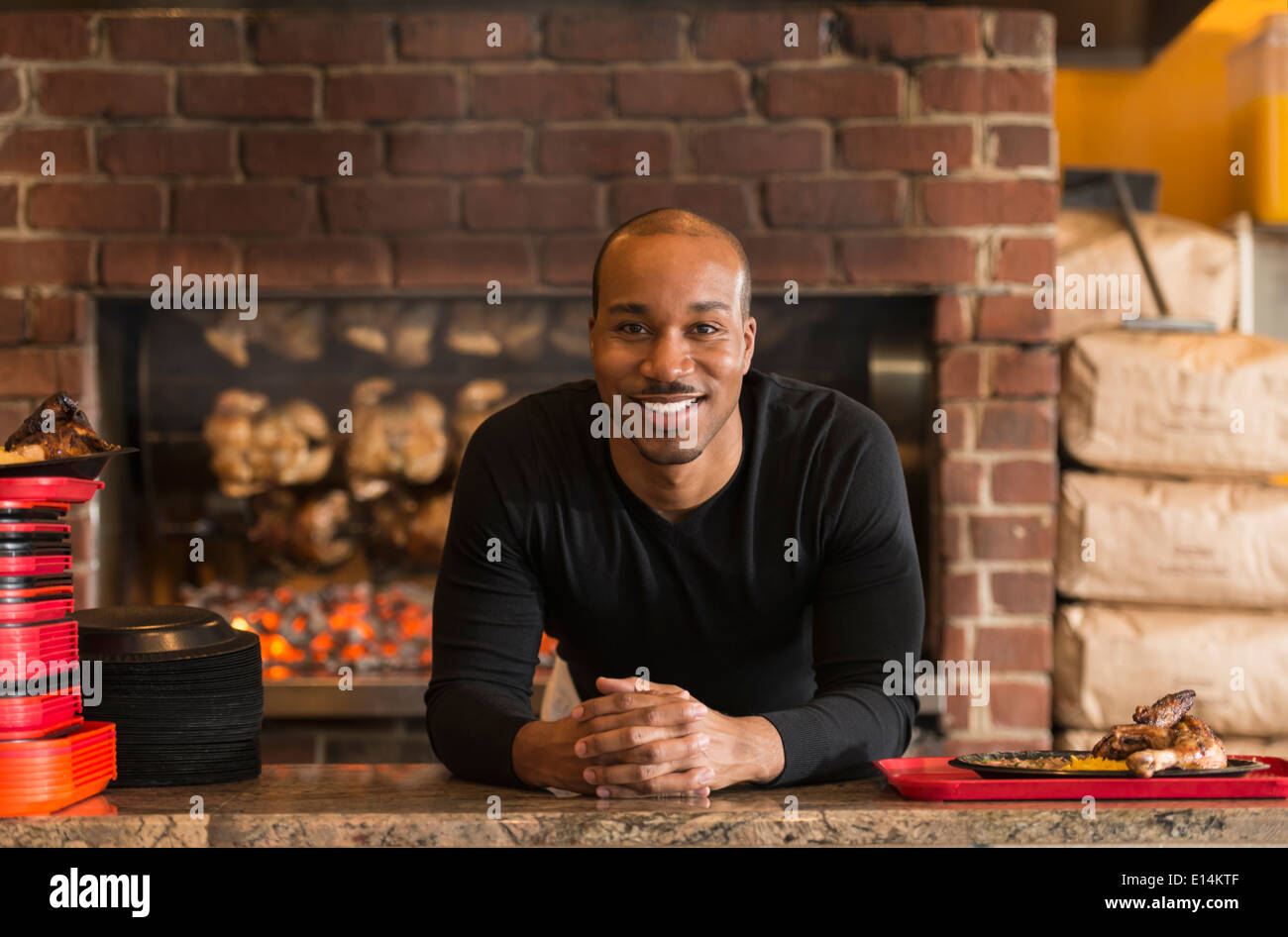 Black server hi-res stock photography and images - Alamy