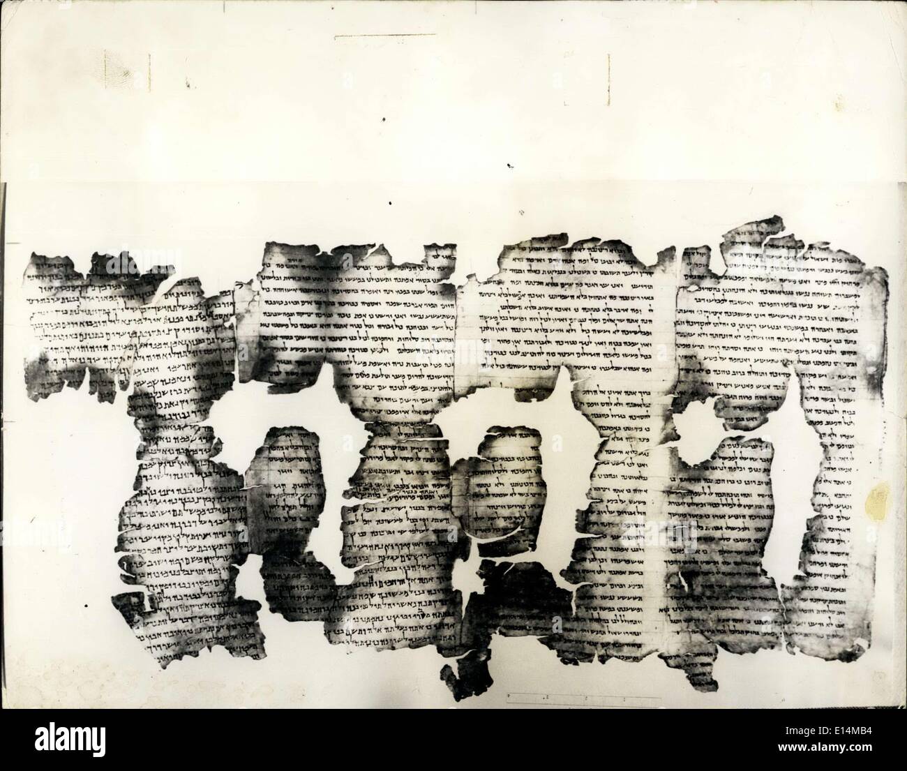 The isaiah scroll cave 1 hi-res stock photography and images - Alamy