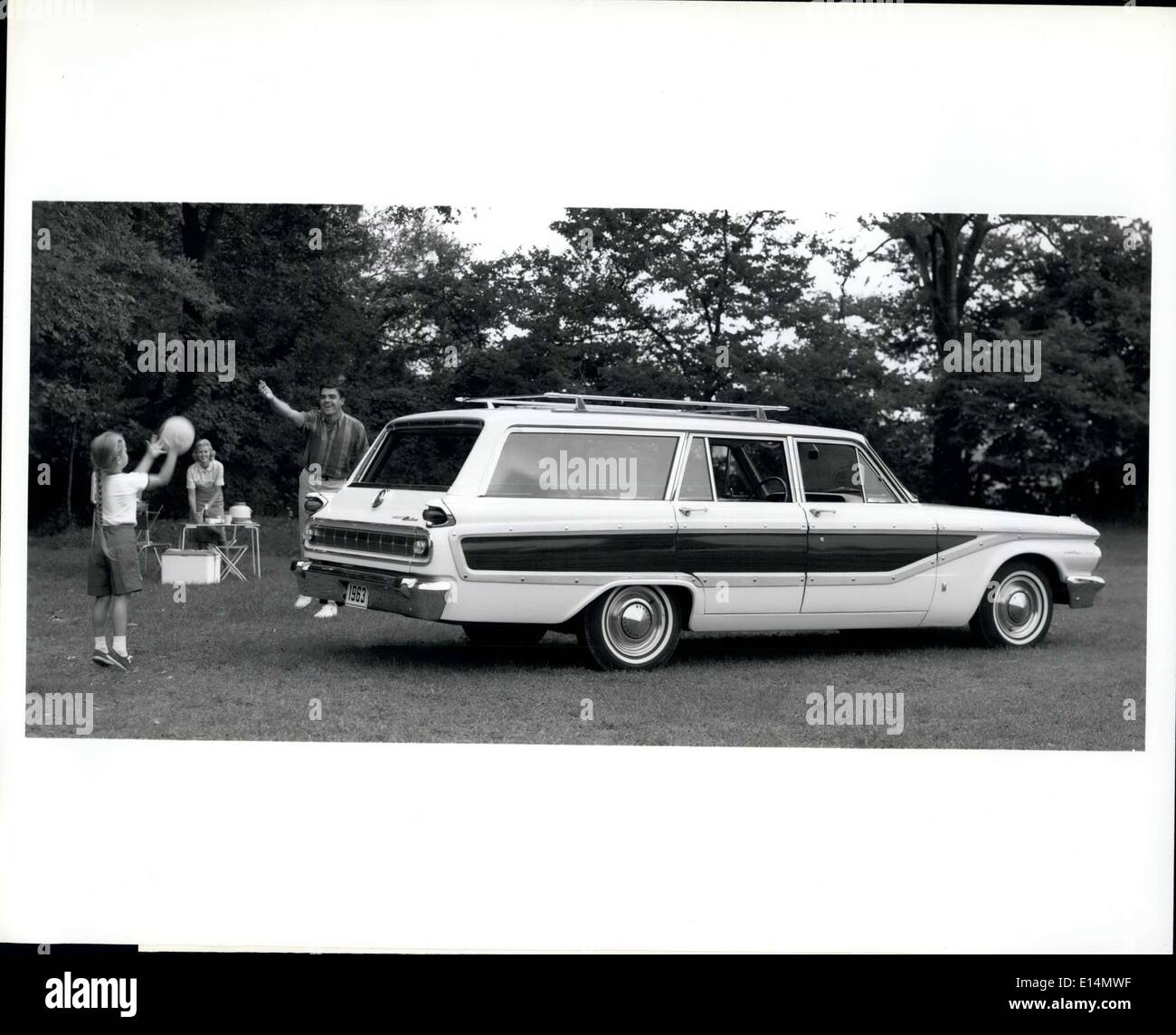 Rear facing station wagon hi-res stock photography and images - Alamy