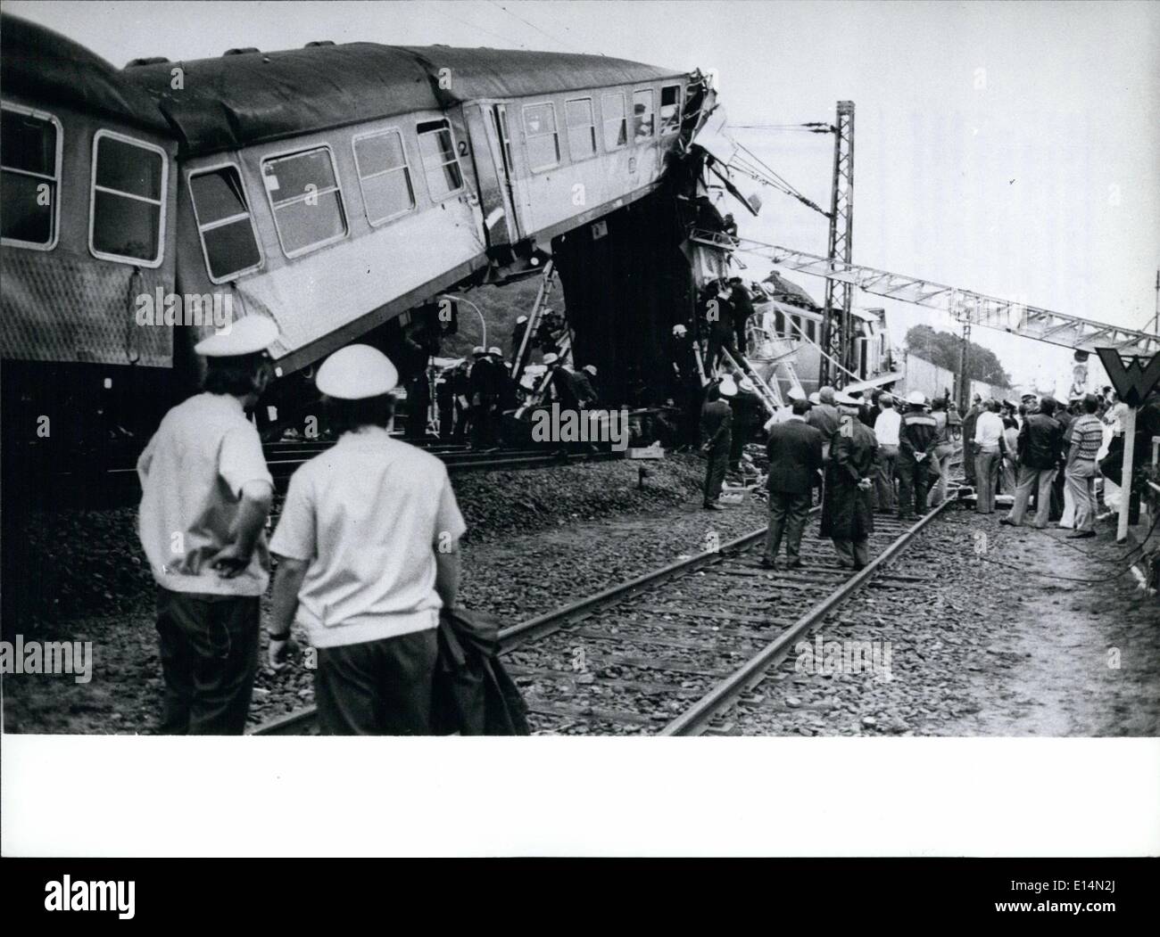 Only few people in hi-res stock photography and images - Alamy