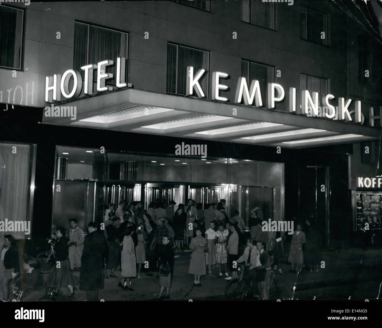 Black ress hi-res stock photography and images - Alamy