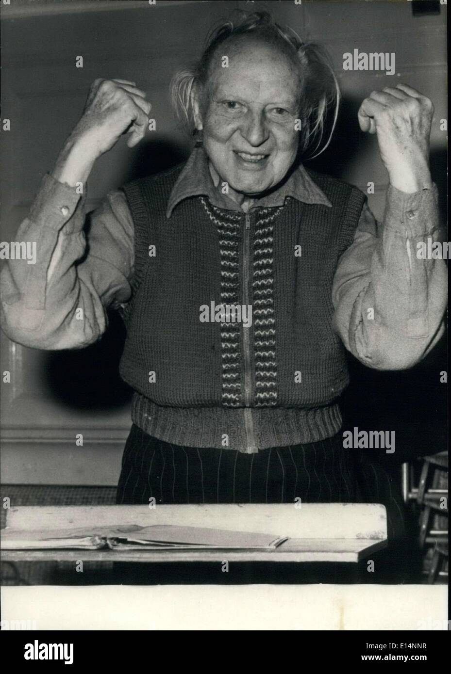 Apr. 09, 2012 - Here is a picture of the famous orchestra conductor ...