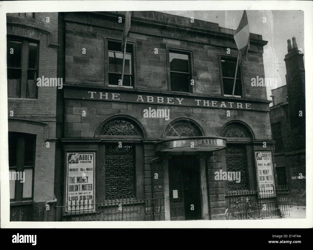 Abbey theatre dublin hi-res stock photography and images - Alamy