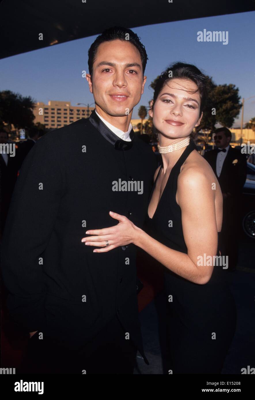 Benjamin Bratt Y Su Esposa E Hijos