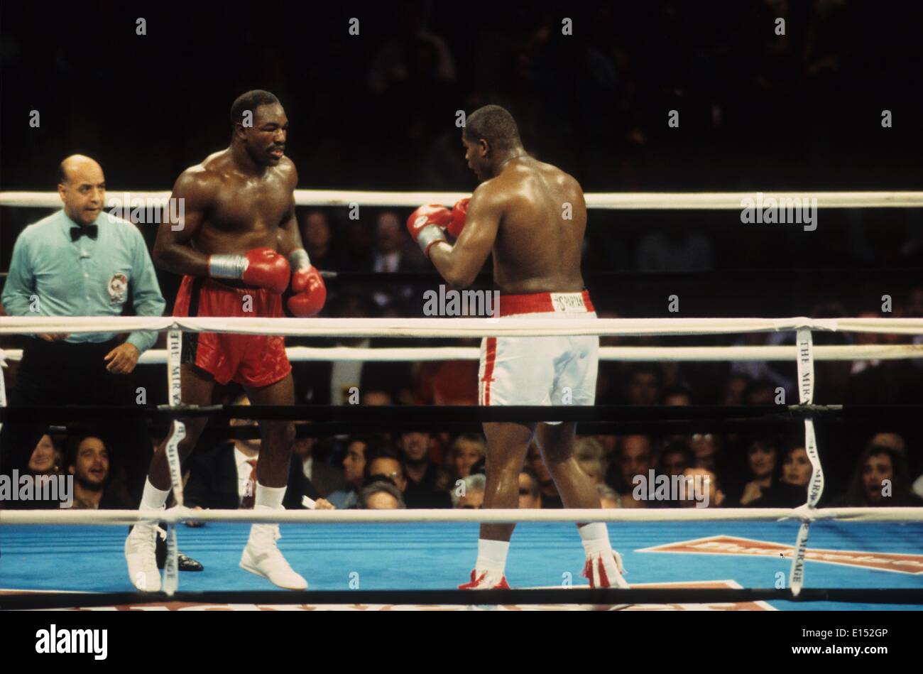 Riddick bowe holyfield hi-res stock photography and images - Alamy