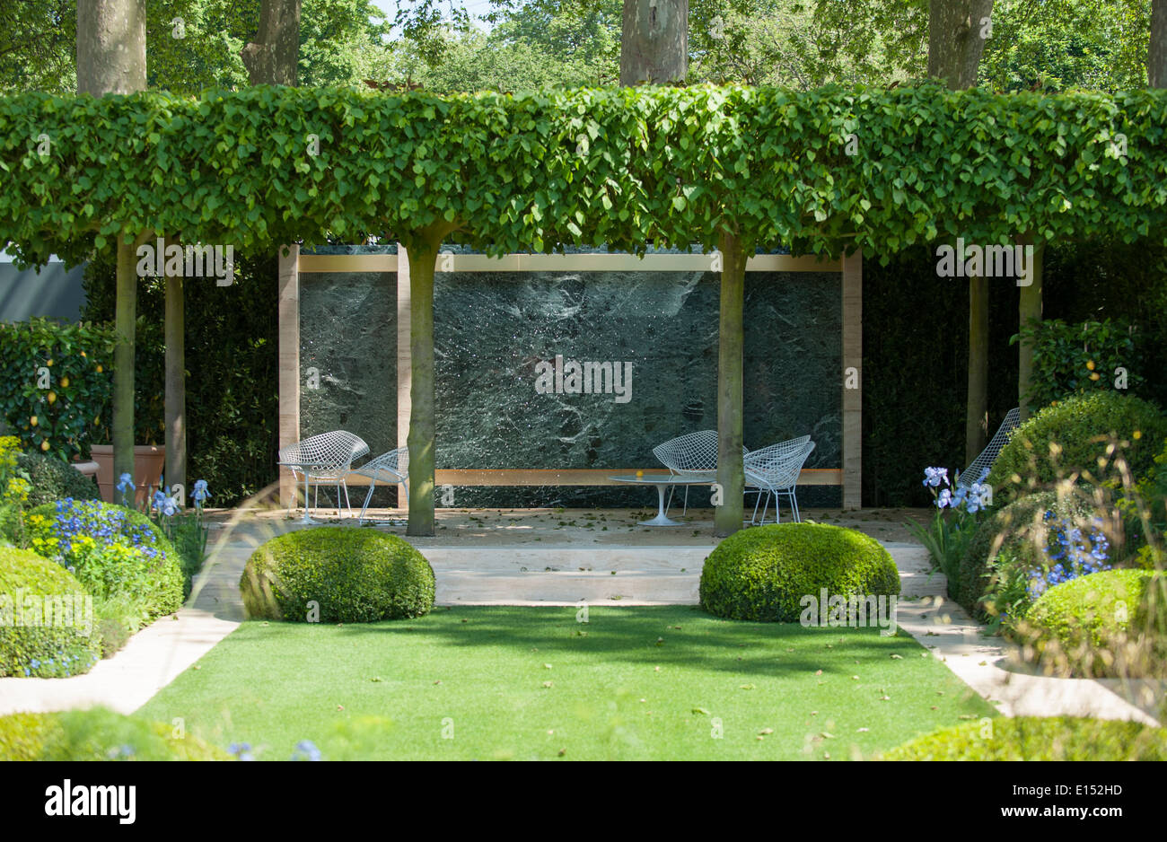 The Telegraph Show Garden designed by Tommaso del Buono and Paul ...