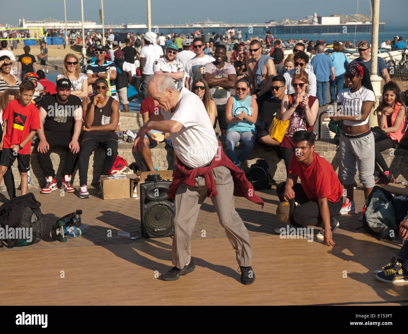 Elderly man dancing hi-res stock photography and images - Alamy