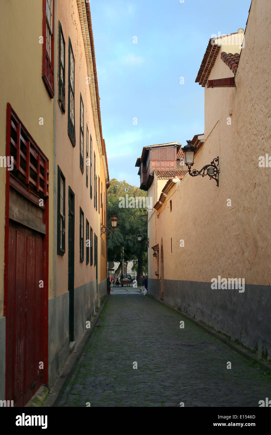 Walking through colonial streets of La Laguna, the former capital of ...