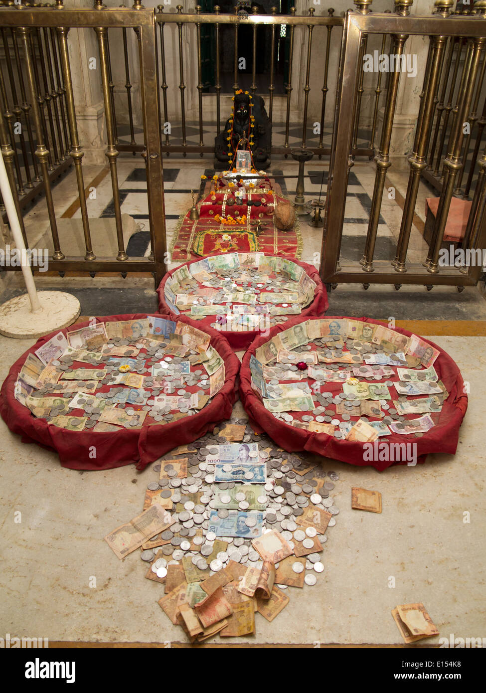 India, Rajasthan, Udaipur, City Palace museum tour, temple donations of ...