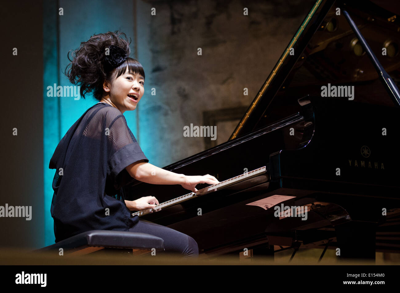 Hiromi Uehara Piano Jazz Pianist Hiromi Uehara Stock Photo Alamy