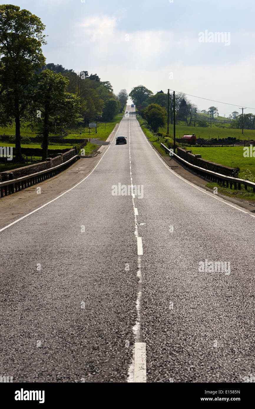 Cross border road hi-res stock photography and images - Alamy