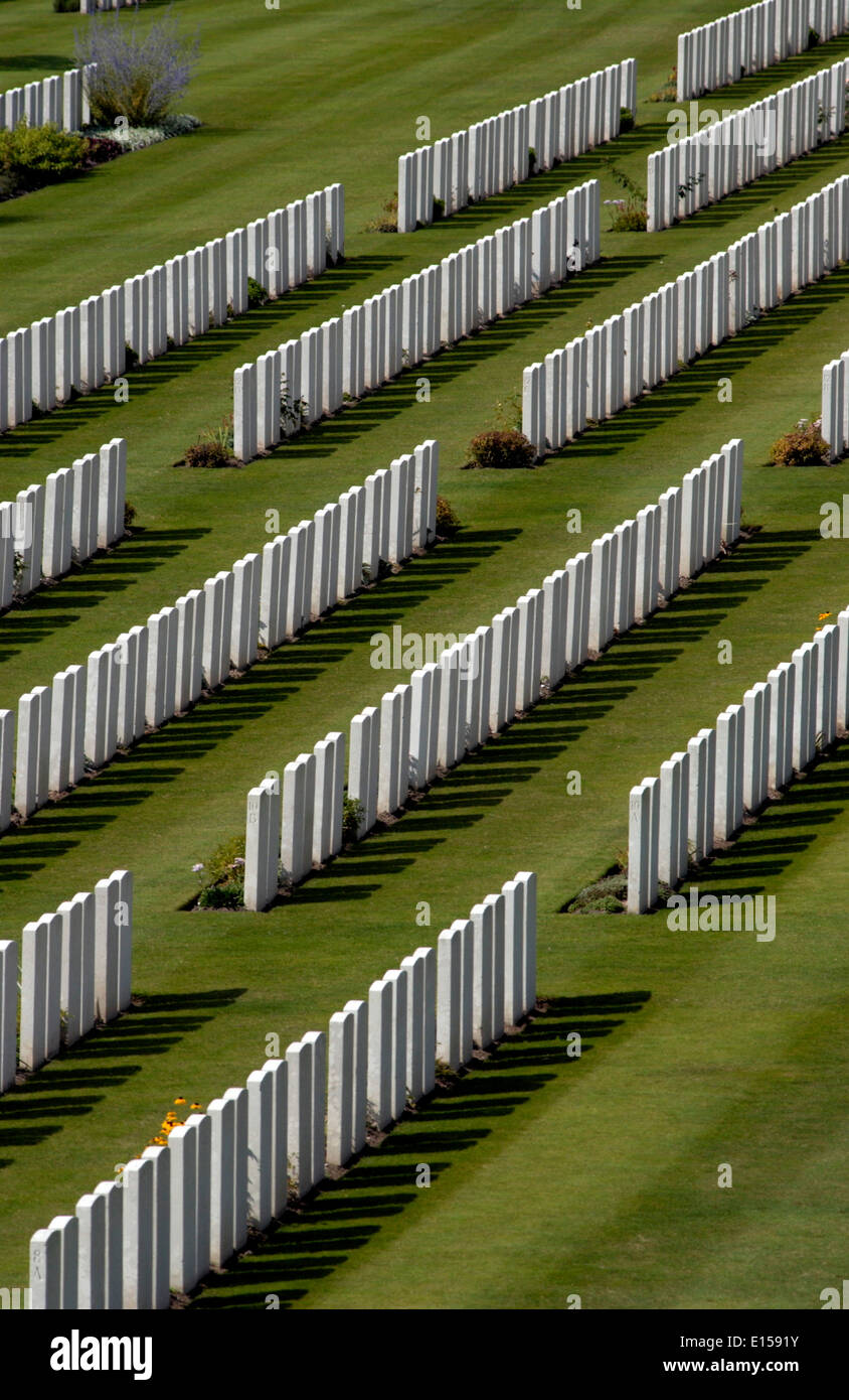 British first world war cemeteries hi-res stock photography and images ...
