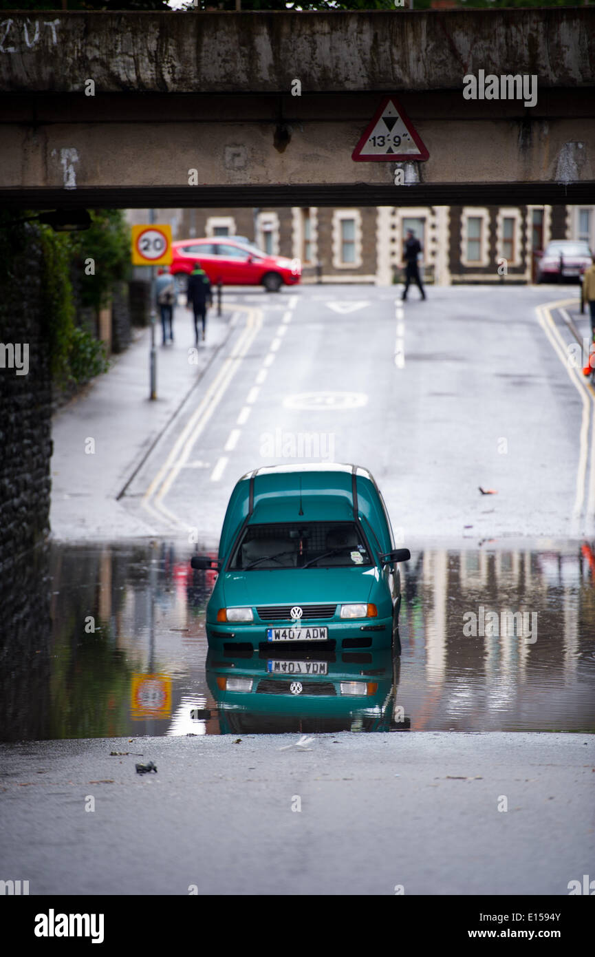 Cardiff, Wales, UK. 22nd May 2014. Heavy rain has caused flooding in ...