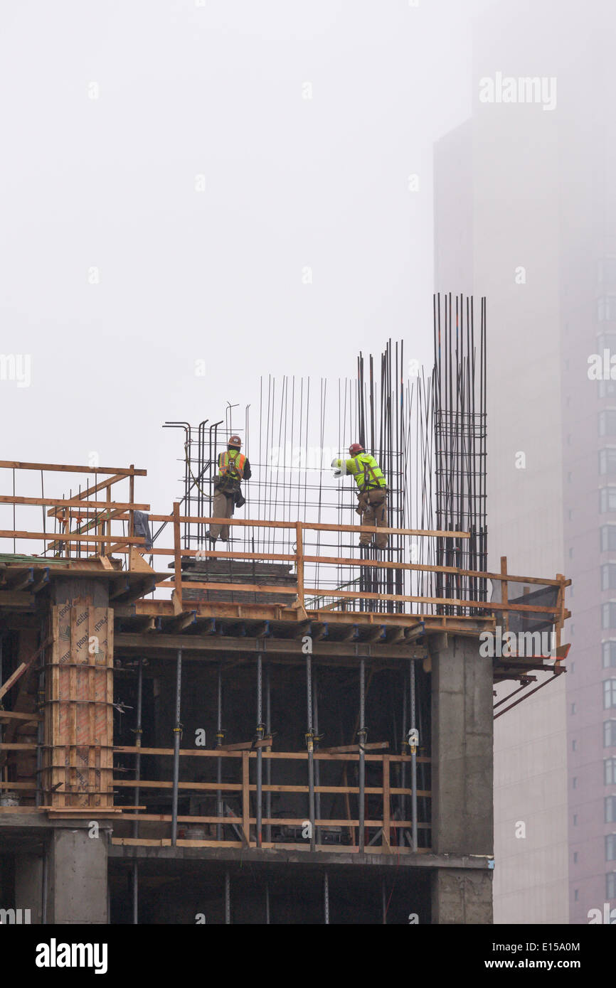 Construction worker fog hi-res stock photography and images - Alamy