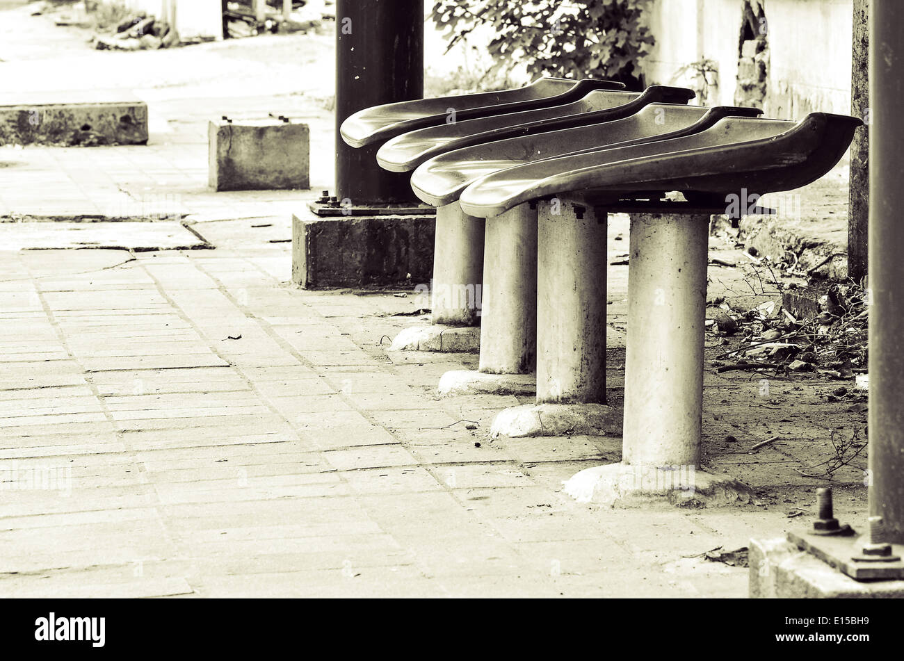 Bus bench ad hi-res stock photography and images - Alamy