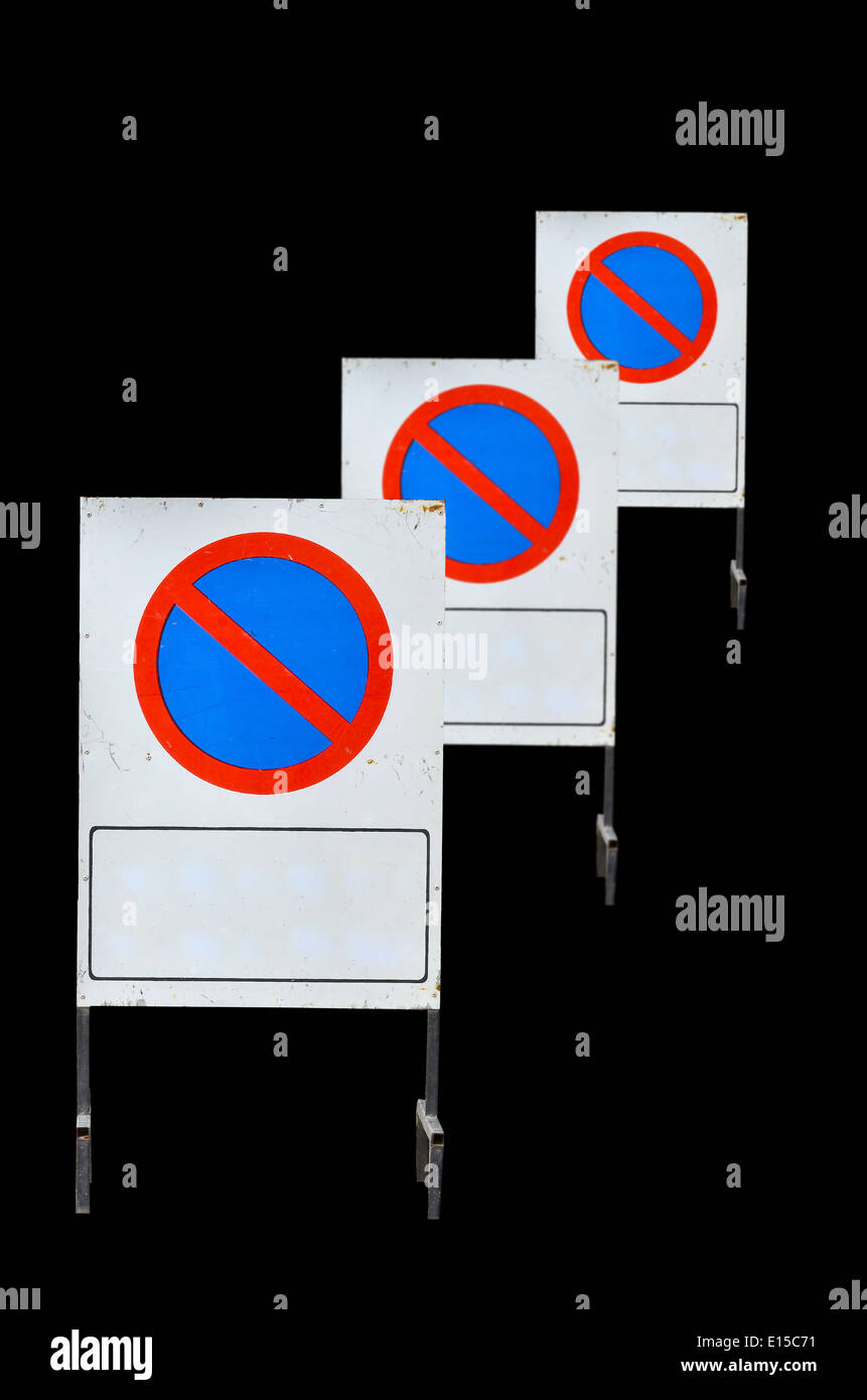 Red arrow icon on black hi-res stock photography and images - Alamy