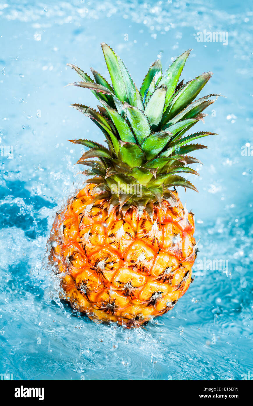 Pineapple splash hi-res stock photography and images - Alamy