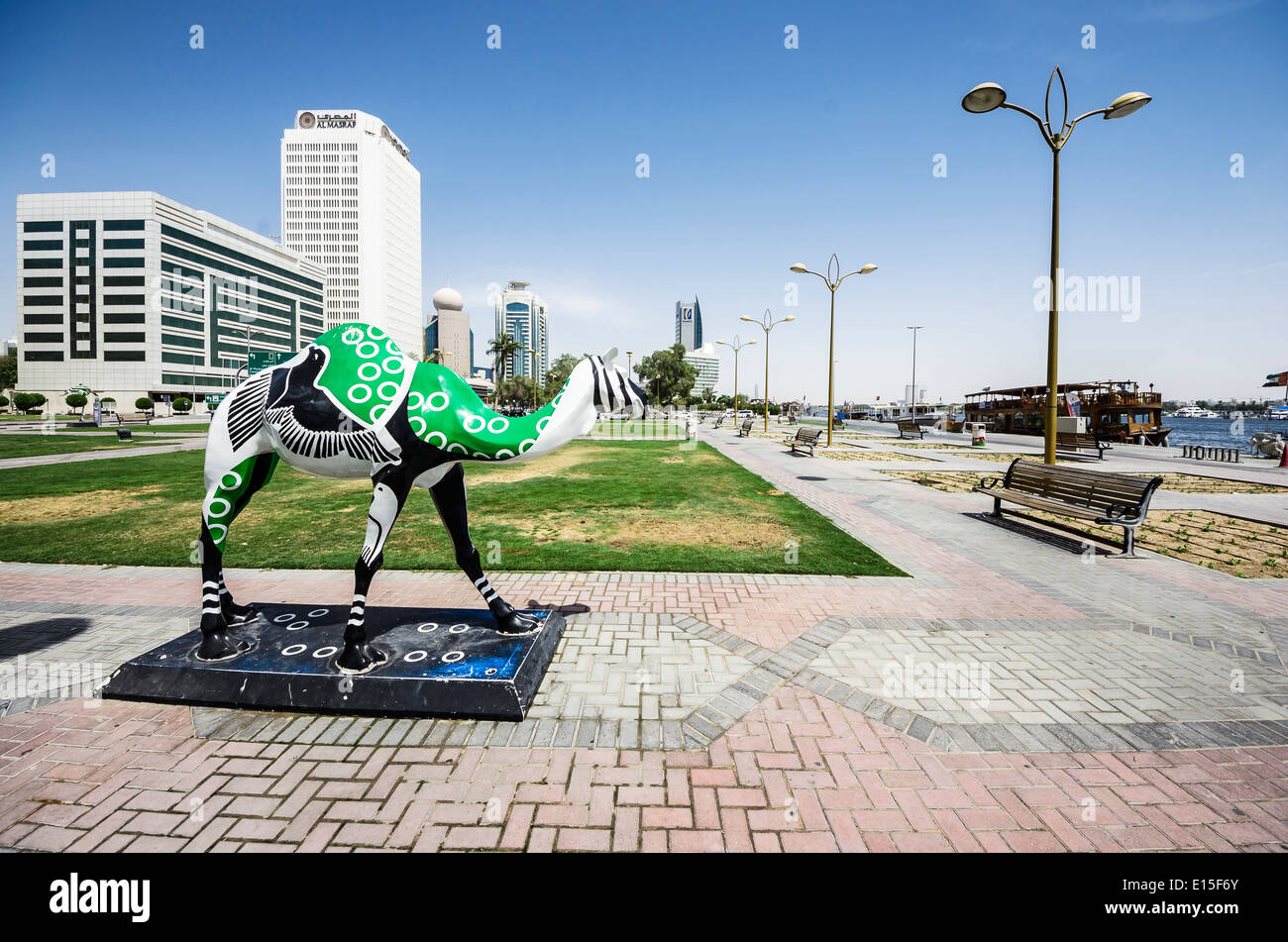 Dubai statue hi-res stock photography and images - Alamy