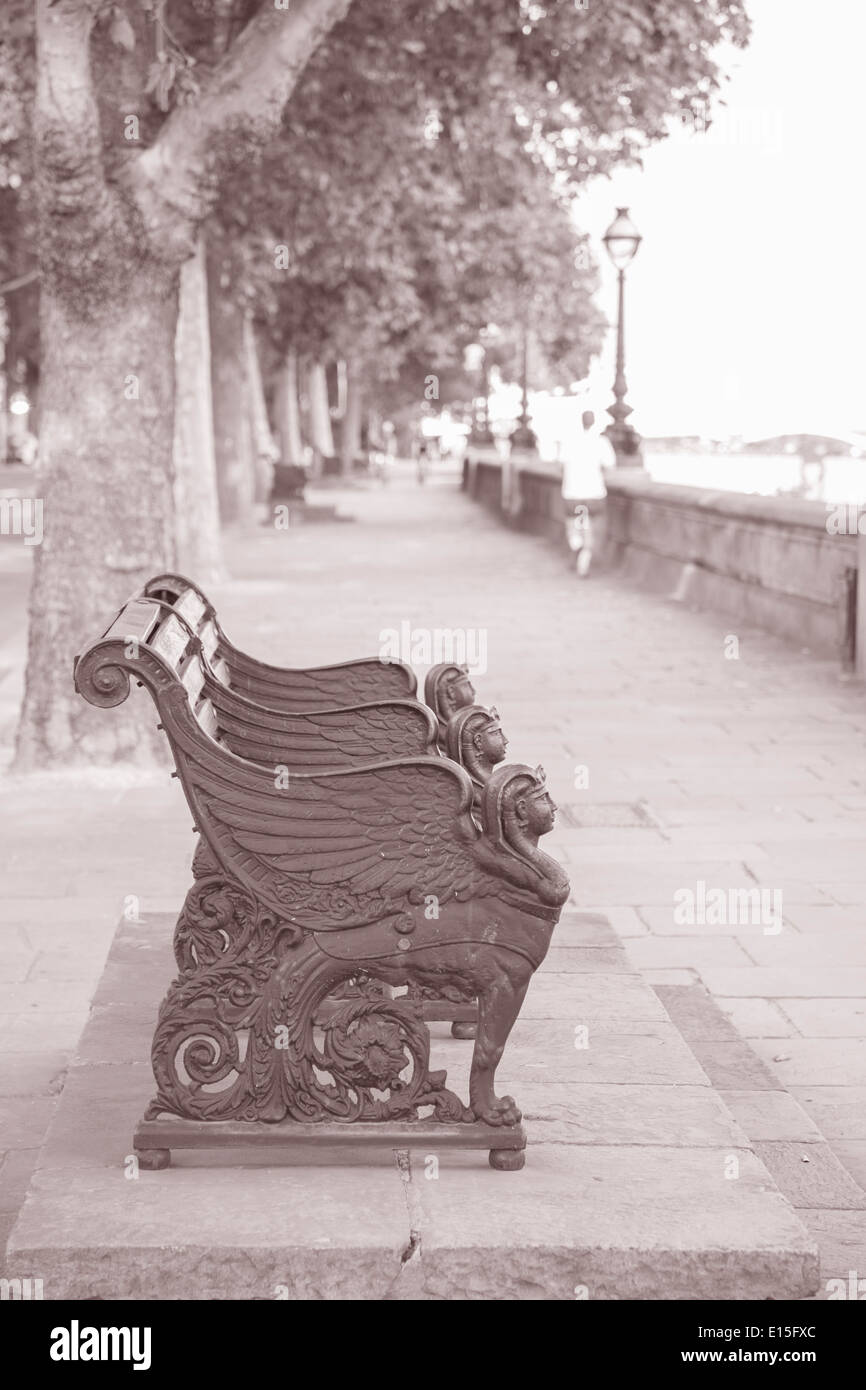 Bench on Chelsea Embankment, London, England, UK in Black and white ...
